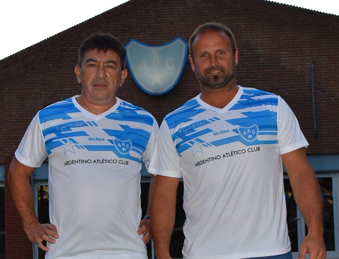 OSCAR ROCHA ASUMIÓ COMO DT DE ARGENTINO LAS PAREJAS - RADIO LAS PAREJAS ...